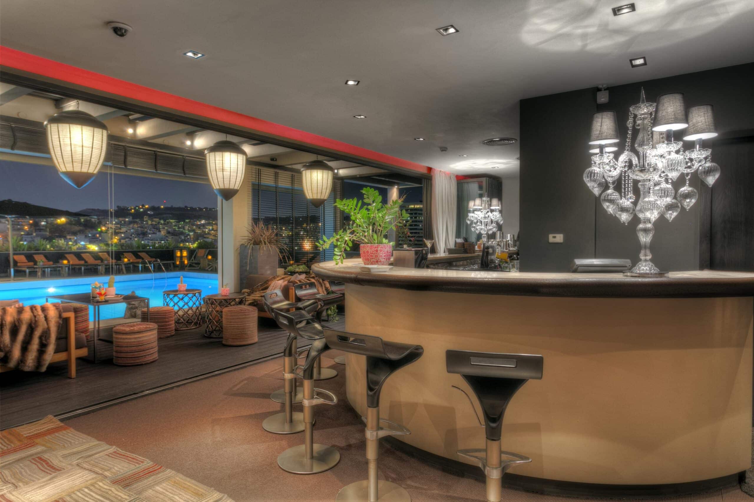 Penthouse 21 - Rooftop Pool Bar Restaurant | Ξενοδοχείο President